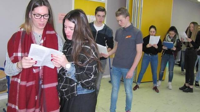 QR Codes in France: 8 Popular Use Cases And More!